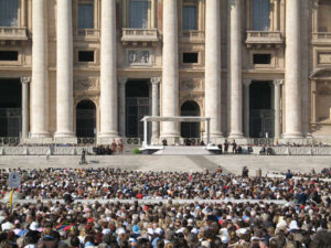 Pope's Audience Hall | How to meet the Pope | Papal Audience and Mass